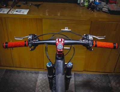 130mm * 30mm ENLEE Silica Gel Bicycle Handle Bar Grips Suitable for Off-Road