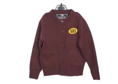 Cina I bambini lunghi porpora del cardigan della manica tricottano le progettazioni dell'inverno del maglione con due tasche in vendita