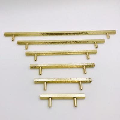 Cina Hammer pattern bedroom furniture handles and knobs single hole T-bar in vendita