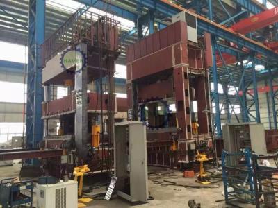 中国 2000 台のトン手動油圧出版物機械は SGS TUV の金属のせん断機械を承認しました 販売のため