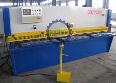 Cina Lamiera sottile automatica del ferro che tosa tosatura di piastra metallica a macchina dell'acciaio dolce e la tagliatrice in vendita