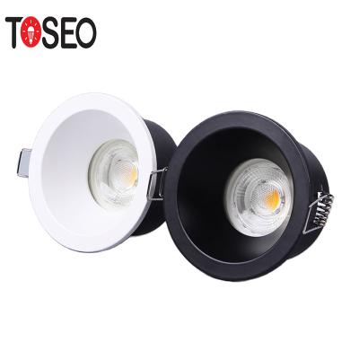 Cina Sustainable Aluminum Recessed Downlight Fixtures 50000 Hours Lifespan in vendita