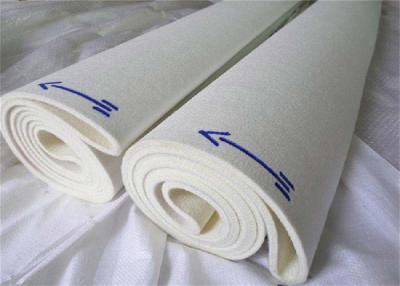 Κίνα το πάχος Needled 8mm τρύπησε βιομηχανικό αισθητό υλικό ανθεκτικό στη θερμότητα με διατρητική μηχανή προς πώληση