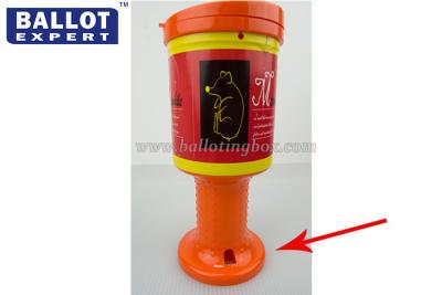 Cina La raccolta di plastica della carità su misura colore inscatola il materiale del polipropilene con il coperchio in vendita