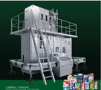 Chine Remplissage de carton et machine à emballer aseptiques à vendre