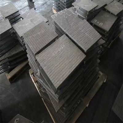 Cina 3+3, 4+4, 8+8 Carburo di cromo rivestimento piastra di usura per trasportatori / frantumatori in vendita