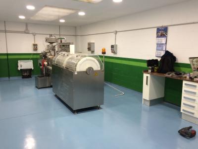 China Maquinaria farmacéutica de la pantalla táctil del PLC para la encapsulación Softgel del aceite de coco en venta