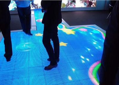 Cina Il pavimento interattivo esile IP65 di SMD 3535 LED impermeabilizza il × 500mm di 500mm in vendita