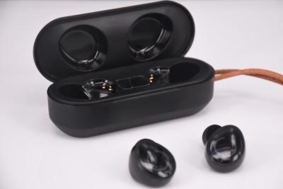 Cina Tws bt5.0 in trasduttore auricolare mobile senza fili Earbuds della cuffia avricolare del ricevitore telefonico di Bluetooth della palestra di sport dell'orecchio in vendita