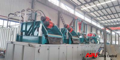Cina Conservazione del fango del sistema 120M3/H di 300KW Rig Solids Control Drilling Fluid in vendita