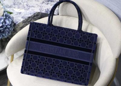 Cina Tela blu ricamata portata a mano prescolare Tote Bag For Women in vendita