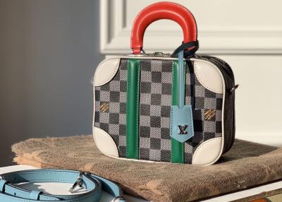 Cina Il singolo quadrato della cinghia riveste di pelle la borsa del viaggio delle donne di 20cm per le signore in vendita