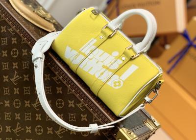 Cina Il sacco per cadaveri trasversale di lusso di LV M80842 fustiga il giovane stile giallo vistoso in vendita