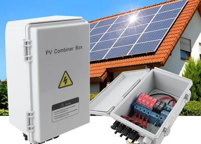 China Kunststoff 15A PV-Kombinator Box 4 Strings 550VDC Schaltkreisbrecher für Solarpaneel zu verkaufen