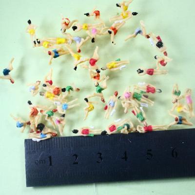 Cina Il nuoto di verniciatura di scala della gente architettonica variopinta del modello calcola 1.8cm 1/100 per la disposizione di modello di costruzione in vendita