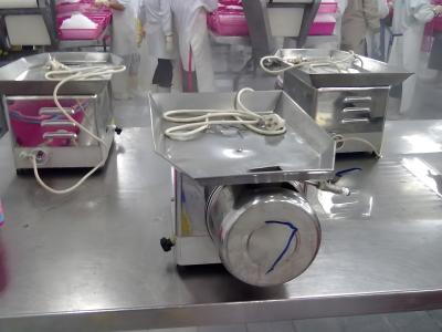 Chine coupeur de ventre de crevette de sushi de machine de 60-80pcs/Min Cooked Shrimp Sushi Cutting à vendre
