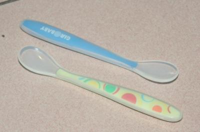 Cina Piccolo cucchiaio colorato della cucina del silicone, strumenti domestici della cucina e aggeggi in vendita