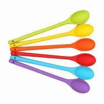 Cina Utensili promozionali funky della cucina del silicone, cucchiaio variopinto del silicone in vendita