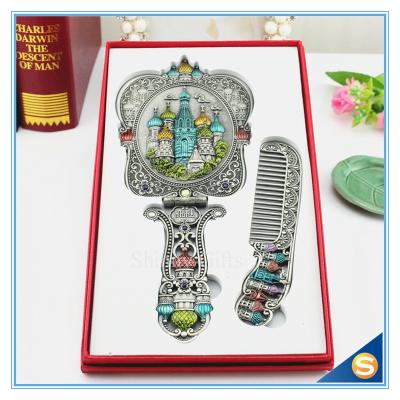 Китай Castle design Handle Mirrors Delicate Metal Hand Cosmetic Mirrors Handle Mirror with Comb Set Hand Held Mirrors продается