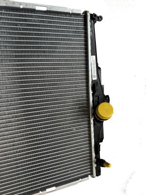 중국 알루미늄 라디에이터 물 탱크 BMW E81 E82 E84 E87 E88 E89 E91 E92 E93 17117562079 판매용