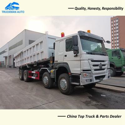 Cina 50 tonnellate di 8x4 SINOTRUCK 371HP di autocarro con cassone ribaltabile resistente per lavoro estraente in vendita