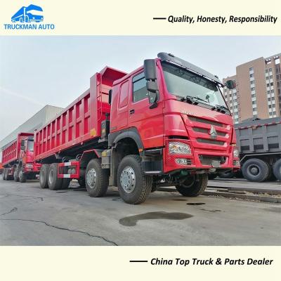 Cina 12 autocarro con cassone ribaltabile resistente cubico del tester SINOTRUK HOWO della ruota 25 con la cabina di RHD in vendita