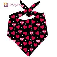 Cina Insieme della busbana francese di festa dell'animale domestico della sciarpa del triangolo del cotone della bandana dell'animale domestico di giorno di biglietti di S. Valentino doppio in vendita