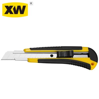 China Overmolded Plastic 18mm Utility Knife / Snap Off Blade Cutting Tools  Carbon Steel SX70-2 for sale