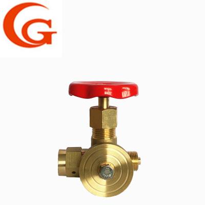 Cina Valvole d'ottone del rubinetto di chiusura del manometro femminile dell'OEM 3/8in in vendita