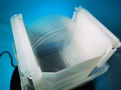 China Al2O3 6 la pulgada Sapphire Window Substrates Wafer DSP hace muescas en la alta precisión en venta
