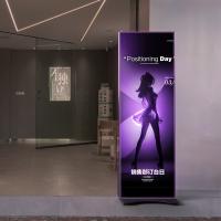 Affiche LED HD du centre commercial Publicité commerciale 3840Hz Utilisation intérieure Affiche publicitaire Affichage LED