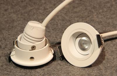 Cina La marca principale 3000K del chip del CREE della pannocchia riscalda il colore bianco del downlight principale plafoniera della PANNOCCHIA del LED, garanzia principale dei riflettori 3year in vendita