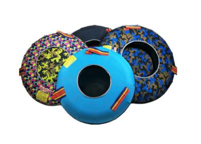 Cina Cammuffi i giochi gonfiabili di sport di colore per l'adulto & i bambini/i tubi Sledding anello di gomma in vendita