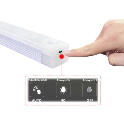 China 3 Color Modes Magnetic Motion Sensor Night Light 5V Attachable To Stairs Closets for sale