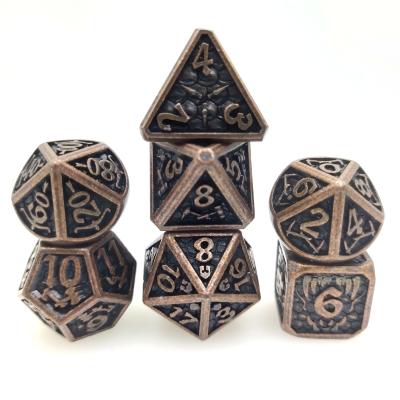 Cina Edge Resin Dice7 Piece Dice set Polyhedral Hand Carved Black Cuprum Polyhedral Gray in vendita