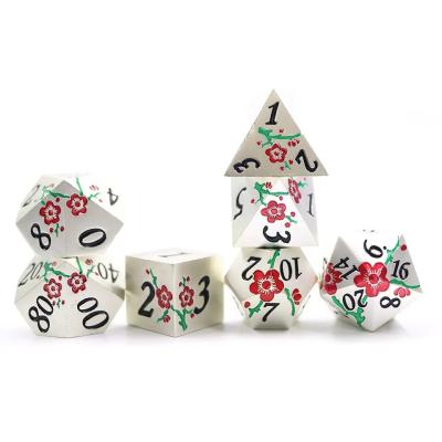 Cina Zinc Alloy Polygonal Plum Blossom Metal Dice Suite Dragon And Dungeon DND in vendita