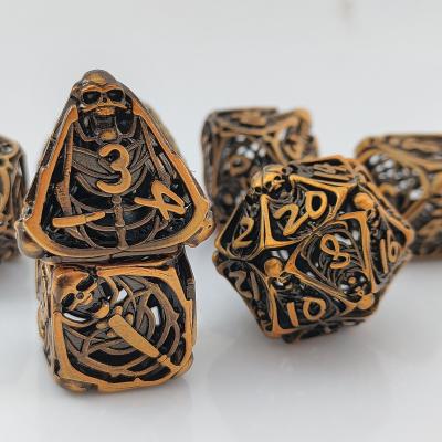 Cina Skull Metal Hollow Dice Set DND Dungeons And Dragons Polyhedral RPG Hollow Digital in vendita