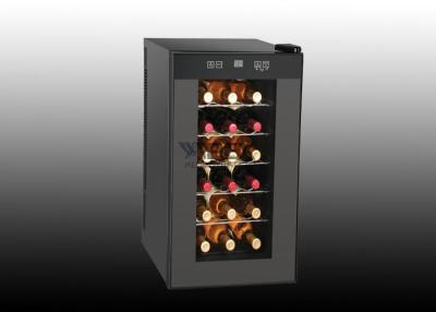 Cina 18 bottiglie scelgono il refrigeratore del vino di zona con la porta piana di vetro di mirro in vendita