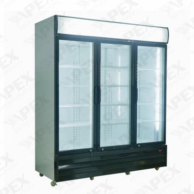 Cina 1500L triplicano il frigorifero commerciale verticale della bevanda del dispositivo di raffreddamento dritto della bevanda della porta in vendita