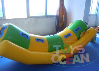 Cina i giocattoli gonfiabili gialli dell'acqua del PVC di 0.9mm barcollano giocattoli dei movimenti alternati per il CE del gioco dell'acqua in vendita