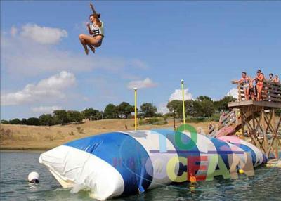 Cina L'acqua gonfiabile durevole blu gioca la borsa di salto della chiazza per lo sport pazzo dell'acqua in vendita