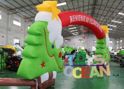 Cina Decorazione gonfiabile dell'albero di Natale dell'arco di pubblicità impermeabile per la promozione in vendita