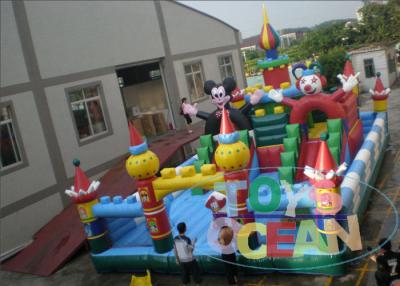 中国 子供のおかしい娯楽スライドが付いている膨脹可能な障害運動場装置 販売のため