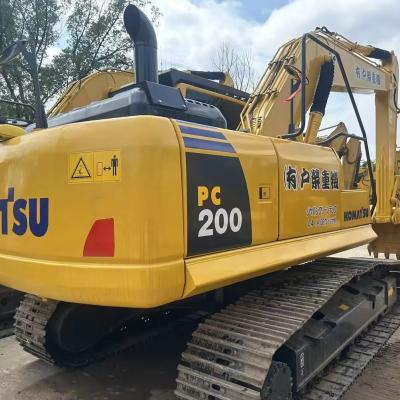 Cina Buone condizioni Usato Komatsu PC200-8 escavatore con 20TONS di peso operativo dal Giappone in vendita