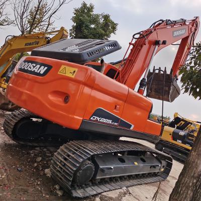 Cina Doosan DX60 DX60-9 Escavatore usato con capacità di secchio di 0,7 m3 e 2800 ore di lavoro in vendita