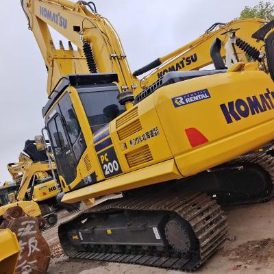 China Excavadora de 20 toneladas usada Komatsu PC200-8 vendida com bomba hidráulica original à venda