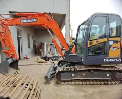 Cina 6 tonnellate Doosan DH60-7 escavatore usato Mini escavatore con motore YANG MA 4TNV94L in vendita