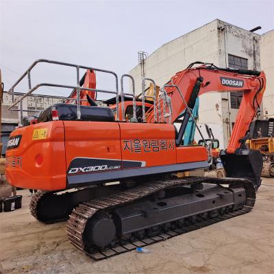 Cina Escavatore Doosan DX300 con 151KW di potenza e scarpe da corsa dalla Corea in vendita