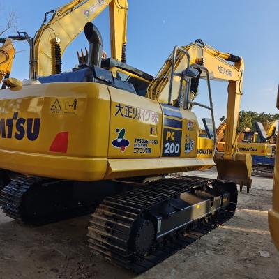 China Excavadora usada Komatsu PC200-8 com motor SAA6D107E-1 em Xangai à venda