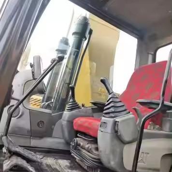 China 323D2L CAT Excavator Top Choice com 1200 horas de trabalho e 32300 KG de peso da máquina à venda